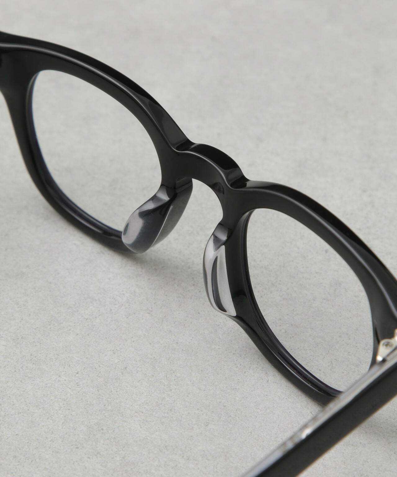 NJ/CLUB」旅倶楽部 ボストンアイウエア(調光レンズ)