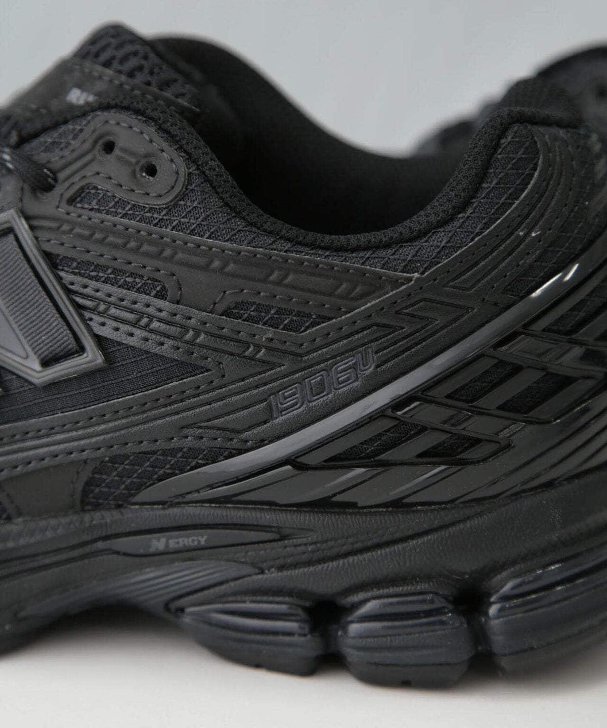 New Balance / 1906R / スニーカー